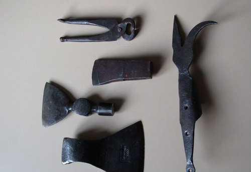 Топоры старинные Инструменты кованые