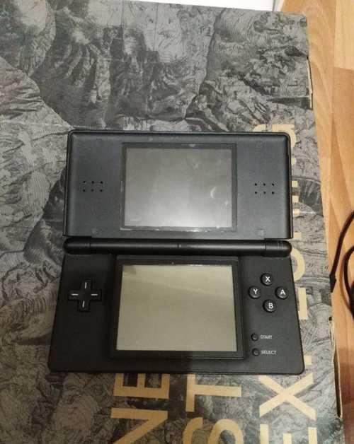 Nintendo dsi+ R4 gold