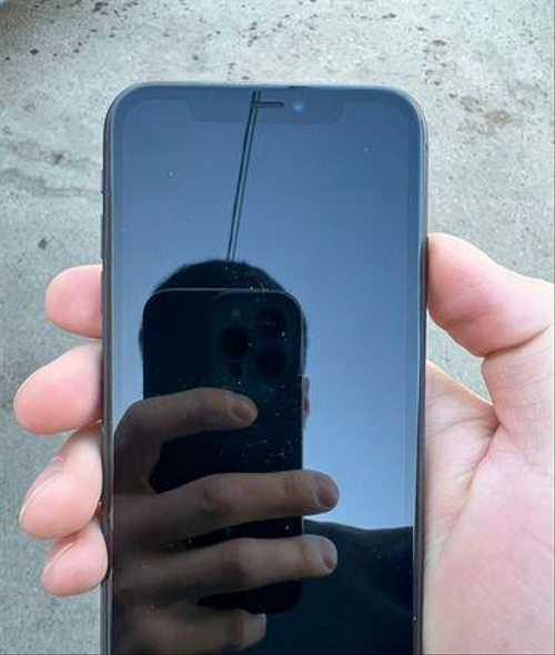 Телефон iPhone11 64gb