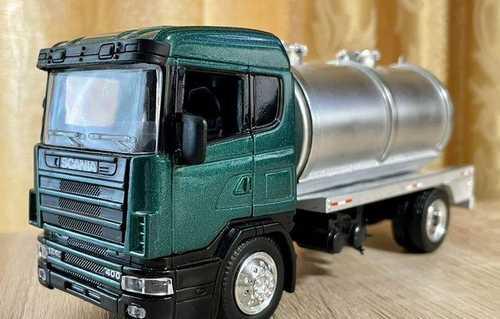 Модель Scania 124L 400 New Ray 1:32