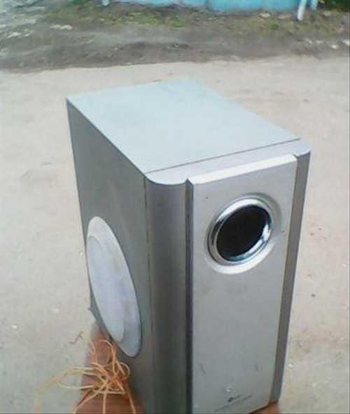 Сабвуфер LG DTE-550WE