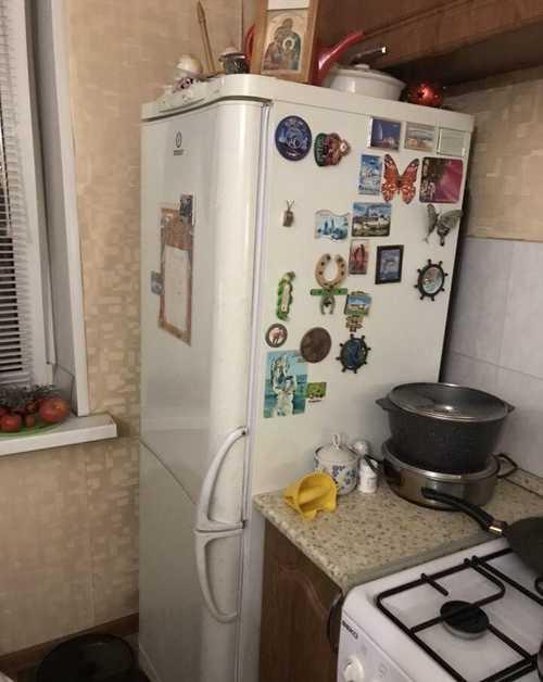 Холодильник indisit