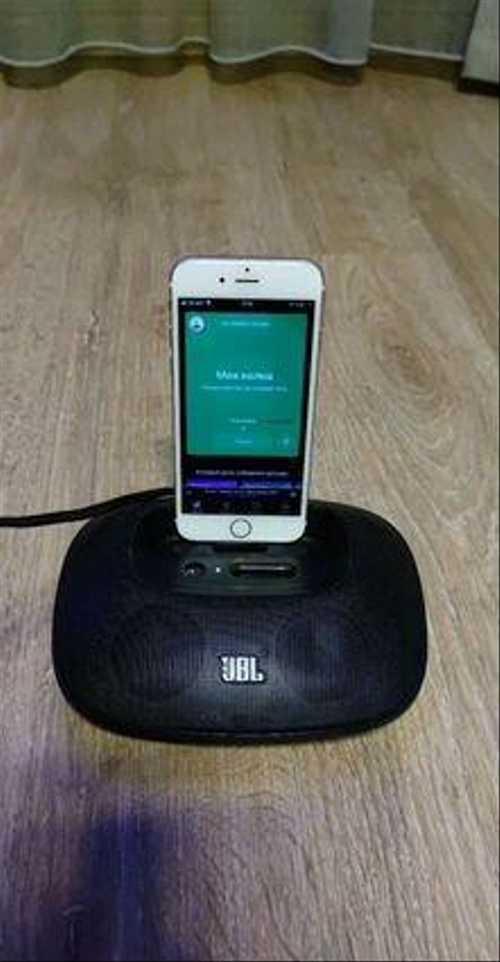 Акустика для iPhone (Док станция JBL OnBeat Micro)