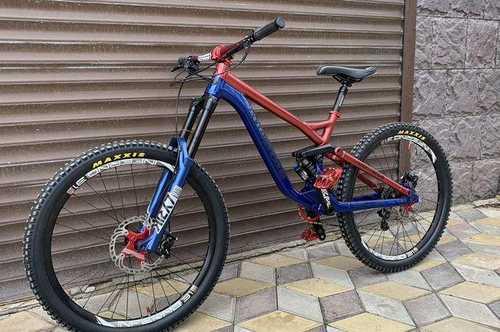 Велосипед Commencal Supreme DH L 27.5