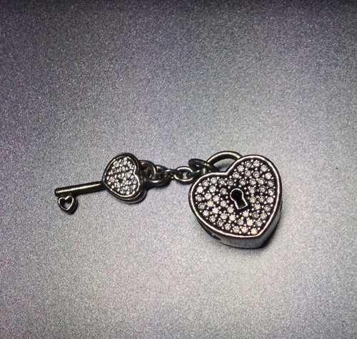 Шарм из серебра Pandora "Ключ к сердцу" #791429CZ
