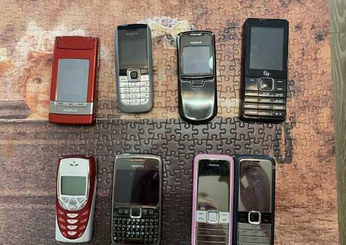 Мобильные телефоны; зарядные устройства; гарнитуры