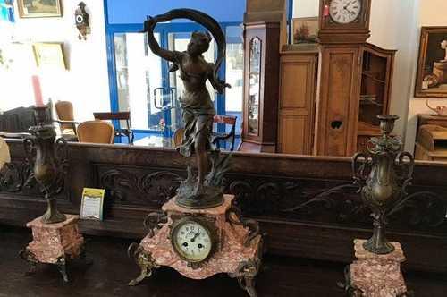 Старинные часы с 2 канделябрами