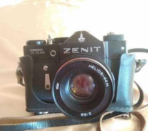 Зеркальный фотоаппарат полуавтомат Зенит TTL