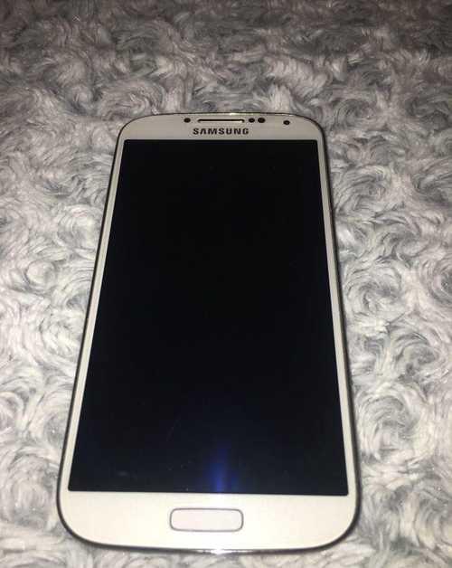 Телефон Samsung Galaxy S4
