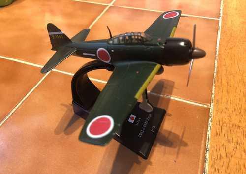 Diecast модель Amercom 1:72 A6M3 zero