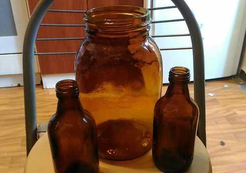 Банка и бутылочки