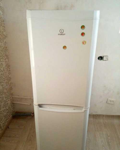 Холодильник indesit B160.024