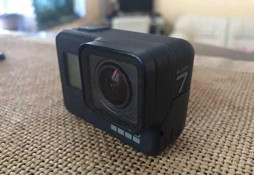 Продам экшн- камеру GoPro Hero 7 black в идеальном