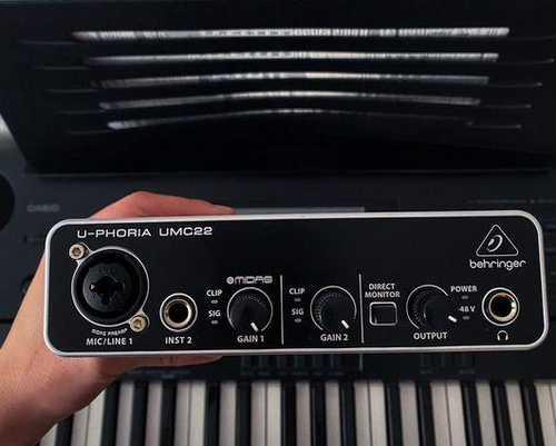 Звуковая карта behringer umc22