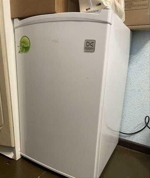 Маленький Холодильник бу Минихолодильник