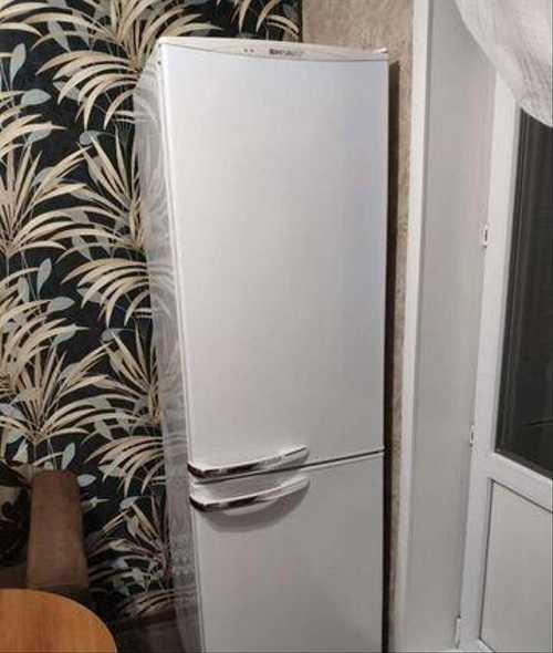 Холодильник Shivaki двухкамерный