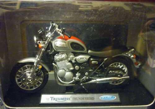 Triumph 1/18