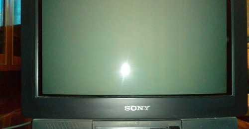 Телевизор Sony Trinitron. Диагональ 54 см