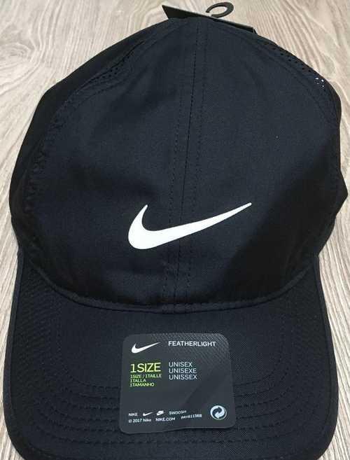 Новая бейсболка Nike Featherlight