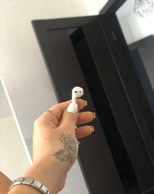 Левый наушник AirPods2