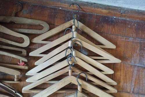 Вешалки плечики деревянные 24 штуки
