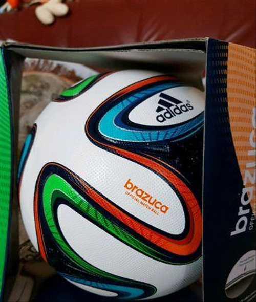 Футбольный мяч adidas Brazuca