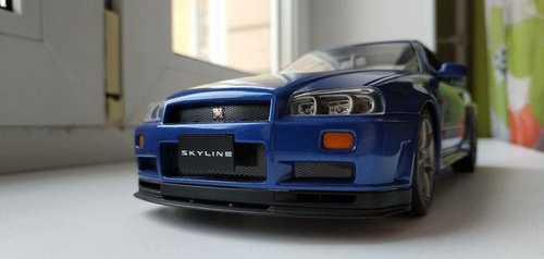 Nissan skyline GT-R r34 Autoart