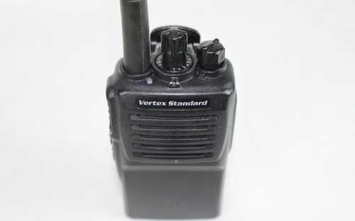 Продам радиостанцию Vertex VX-351-D