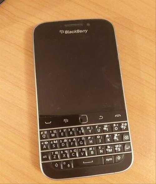 Телефон BlackBerry classic q20