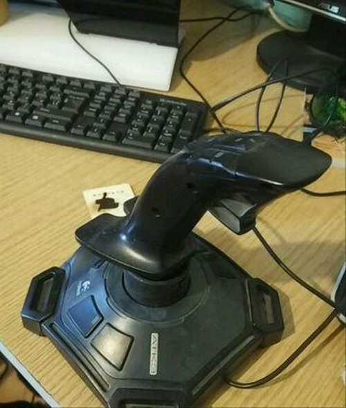 Продам джойстик logitech attack3