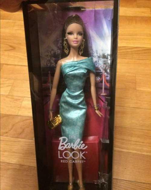 Barbie look red carpet
