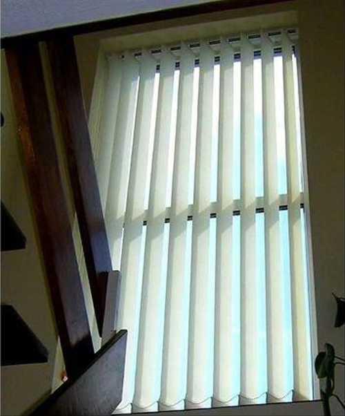Вертикальные жалюзи в узкое окно сталлинки