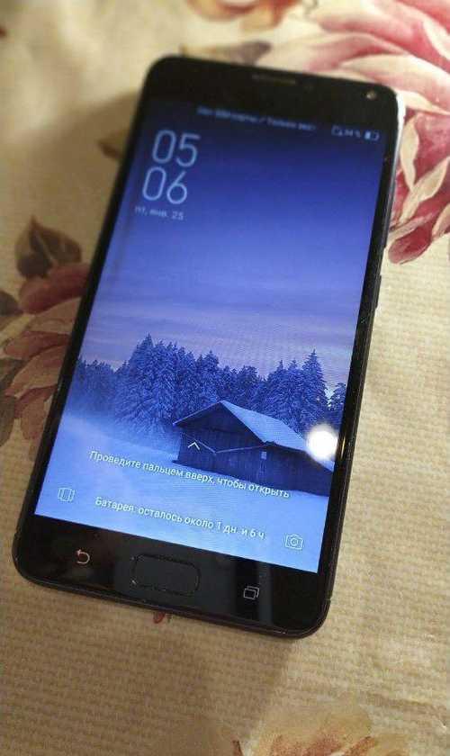 Телефон Asus Zenfone 4Max