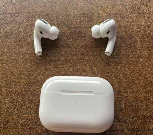 Наушник не магнитится к кейсу airpods