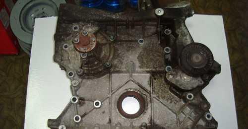Крышка двигателя передняя для мерседес М 271