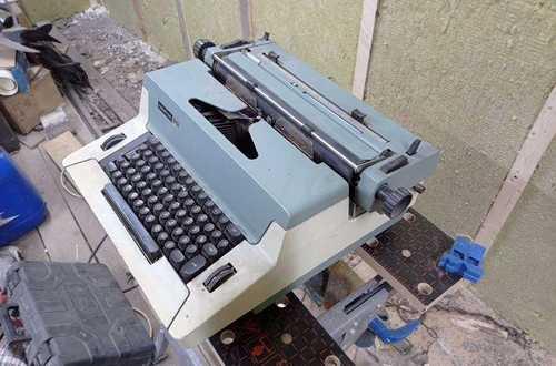 Пишущая машинка роботрон 202