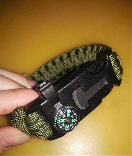 Браслет путешественника с компасом и огнивом