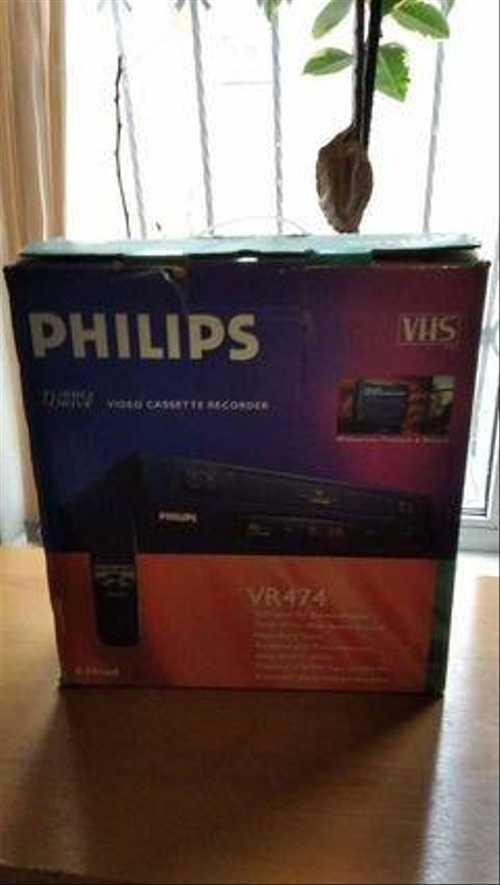 Видео магнитофон philips с коробкой касет