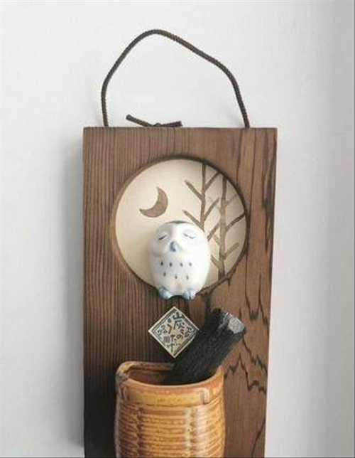 Панно с керамической совой, Япония