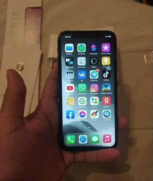 Телефон iPhone xs