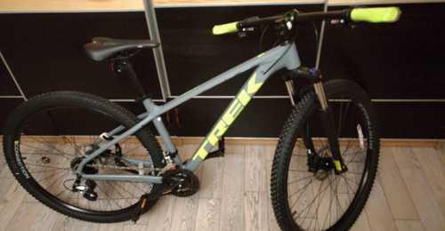 Trek marlin 6(2019г.) новыйрама17,5и18,5;Колеса 29
