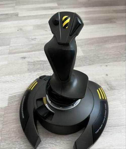 Джойстик thrustmaster top gun fox 2 pro