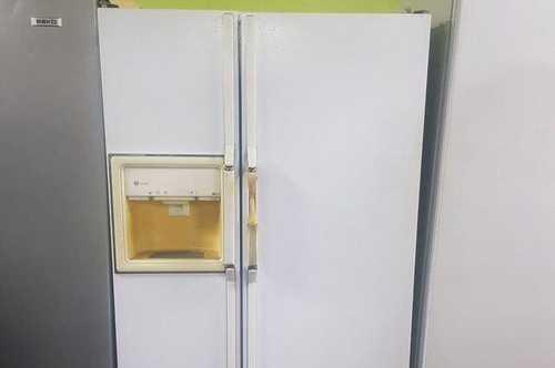 Холодильник Бу двухдверный