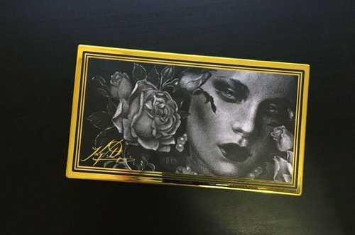 Палетка теней для век Kat Von D 10-Year Anniversar