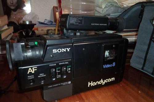 Видеокамера Sony Handycam CCD-V3