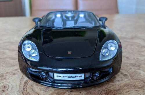 1:18 Maisto Porsche Carrera GT