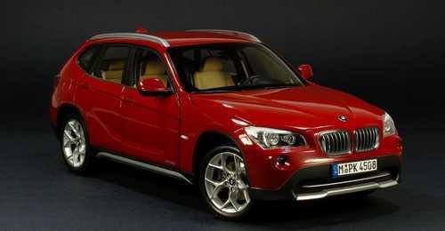 1/18 Kyosho BMW X1 E84