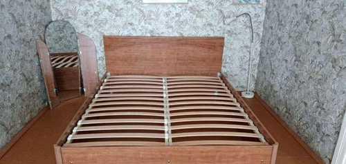 Набор мебели «Шатура»: Стенка дсп с кроватью и зер