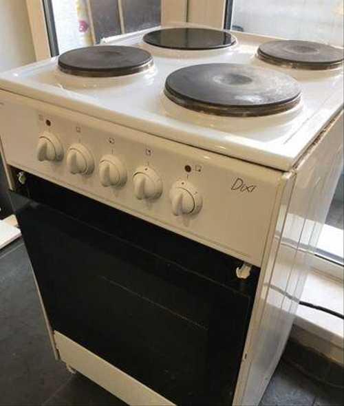 Плита электрическая тумба кухонная посуда