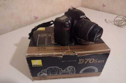 Nikon D70s kit nikkor AF-S 18-55